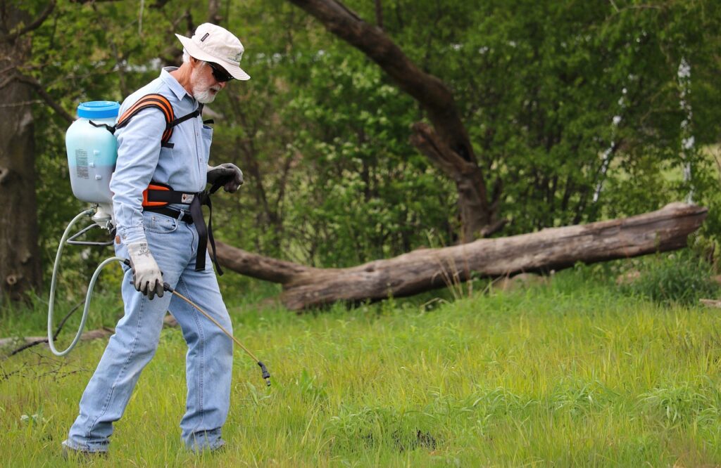 Weed Spraying Made Easy - FarmCo